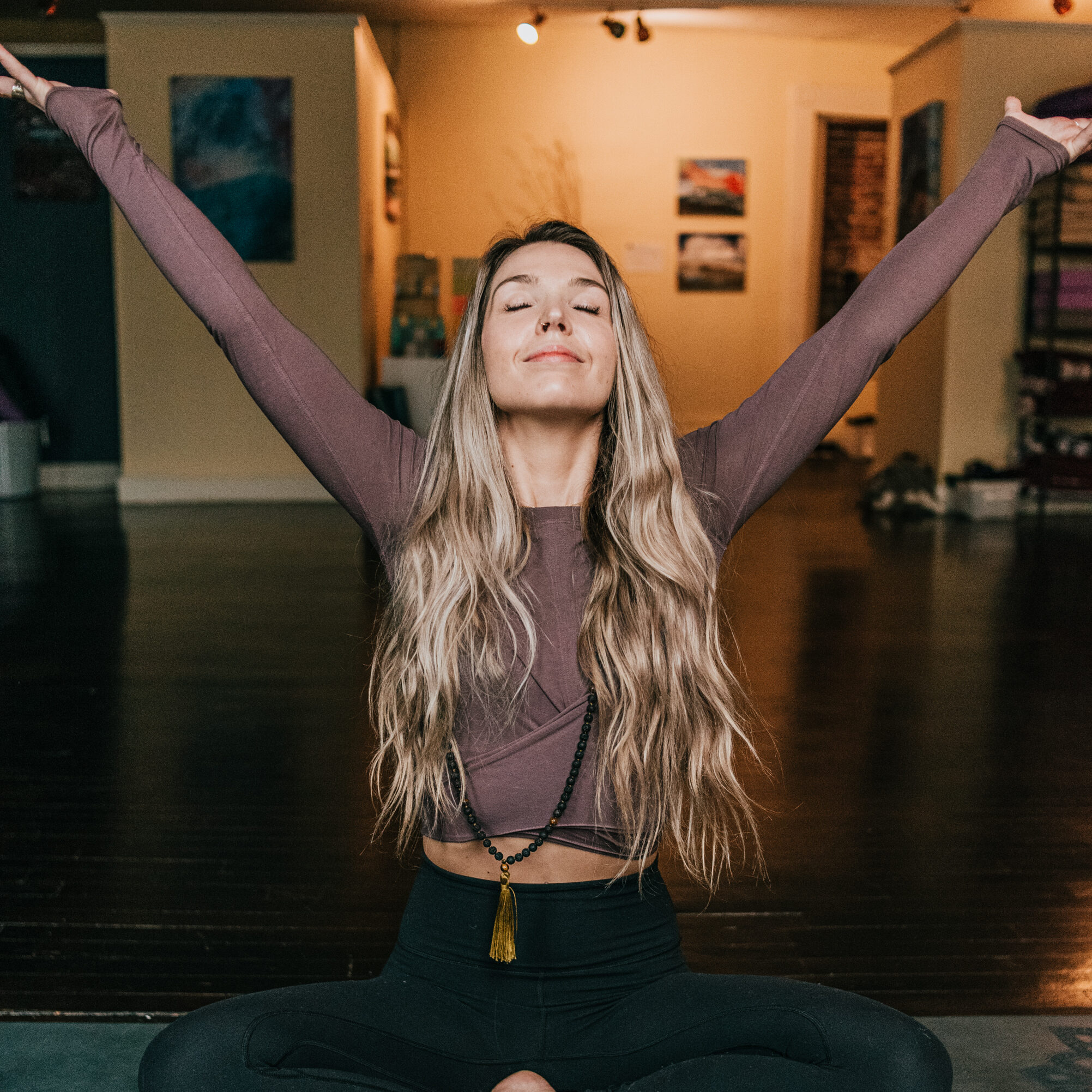 Jessica Lescrinier - Yoga Trade