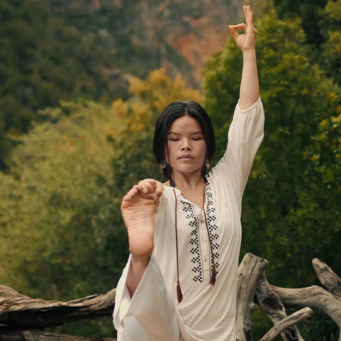 Lei lei Cao - Yoga Trade